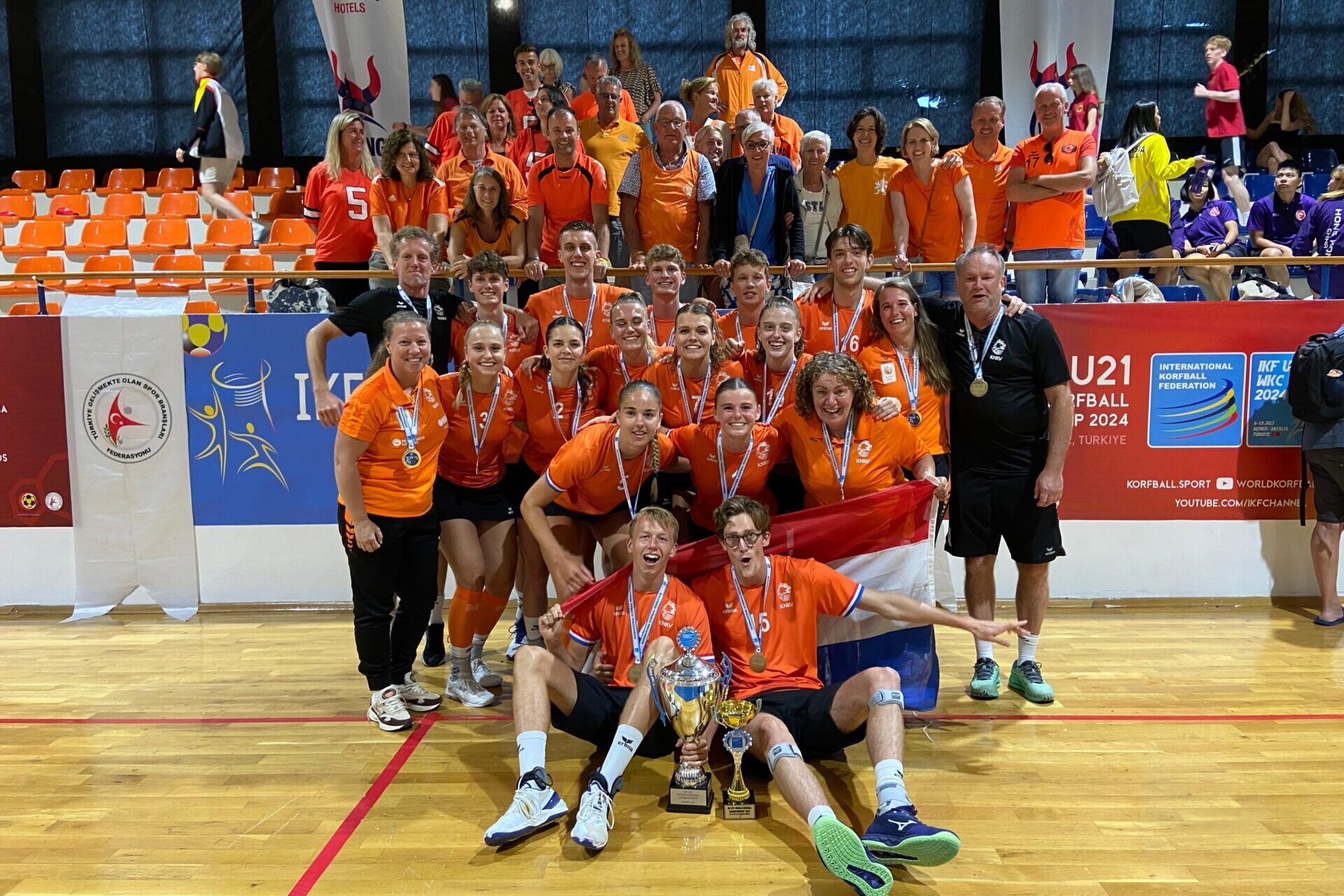 Talent TeamNL Korfbal is Wereldkampioen! - KNKV